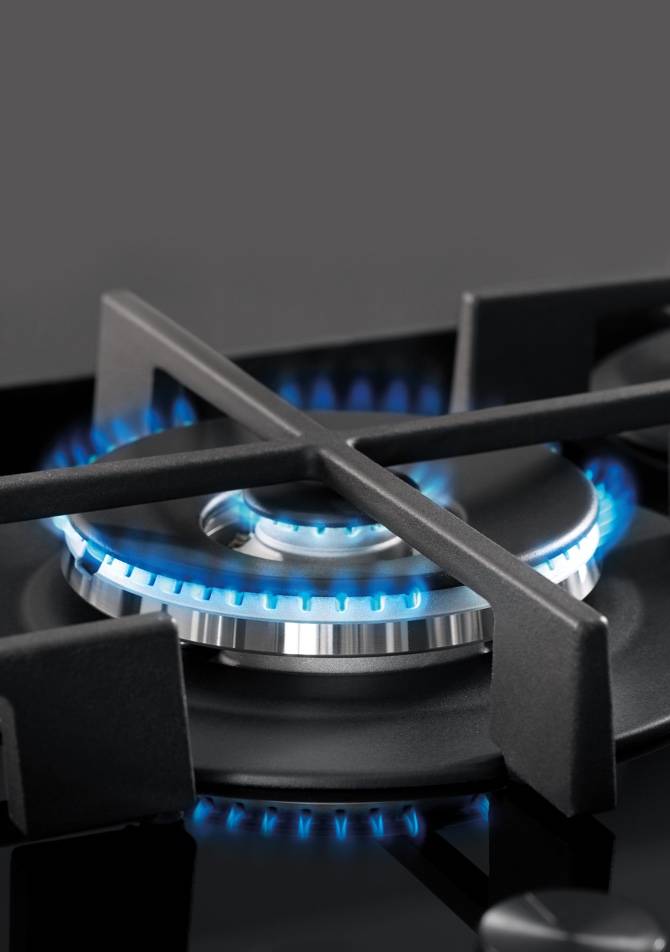Taque de cuisson au gaz Whirlpool avec Flamme MultiLevel | European ...